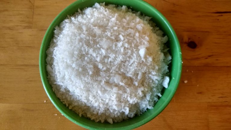 Desiccated Coconut recipe | How to make desiccated coconut in home ...