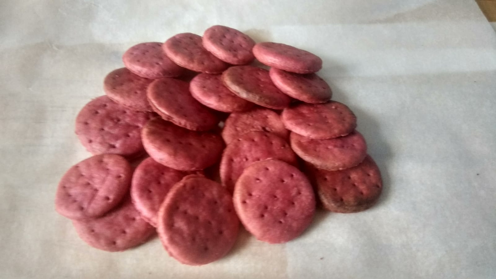 Beetroot Crackers Recipe - nams corner