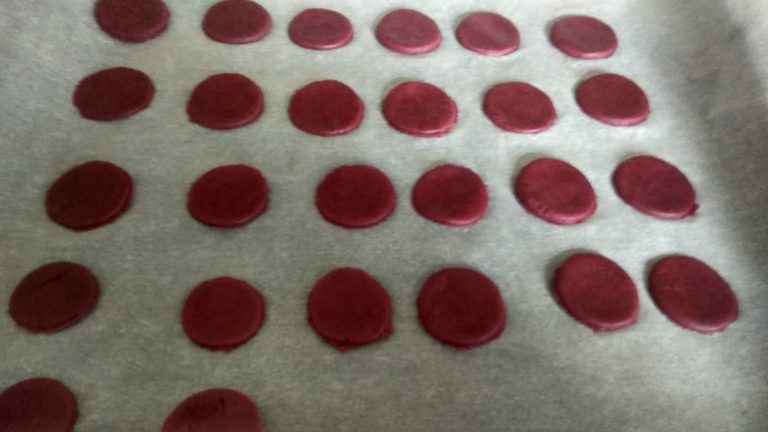 Beetroot Crackers Recipe - nams corner