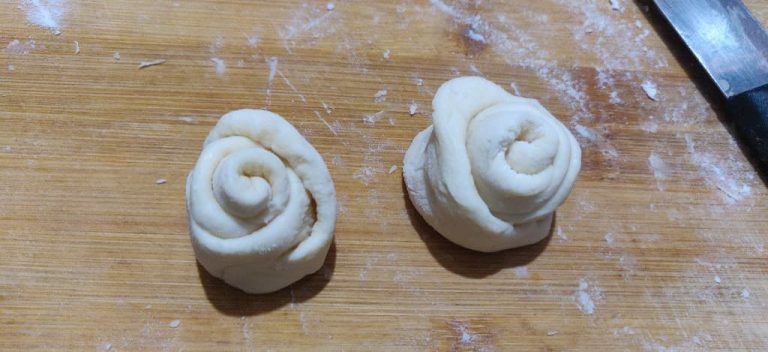 Rose buns Recipe | Rose Shaped buns | Dinner rolls recipe - nams corner