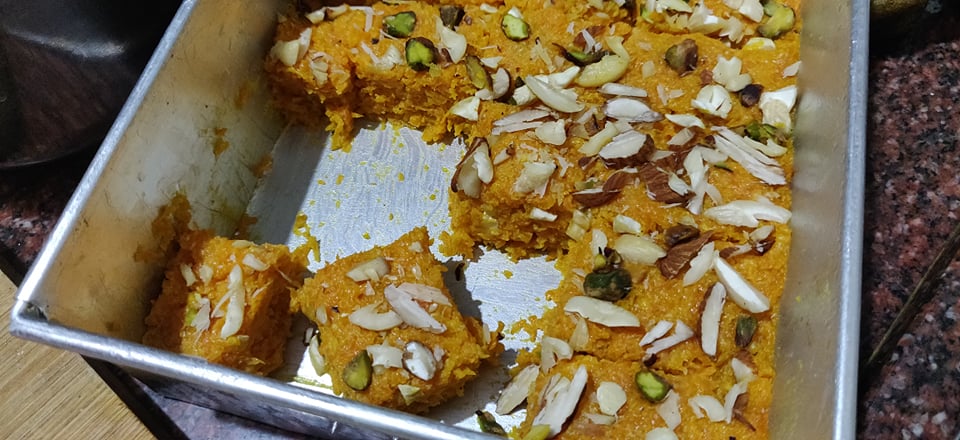 Carrot Burfi Recipe | Gajar Ki Burfi | How to make Carrot Burfi - nams ...
