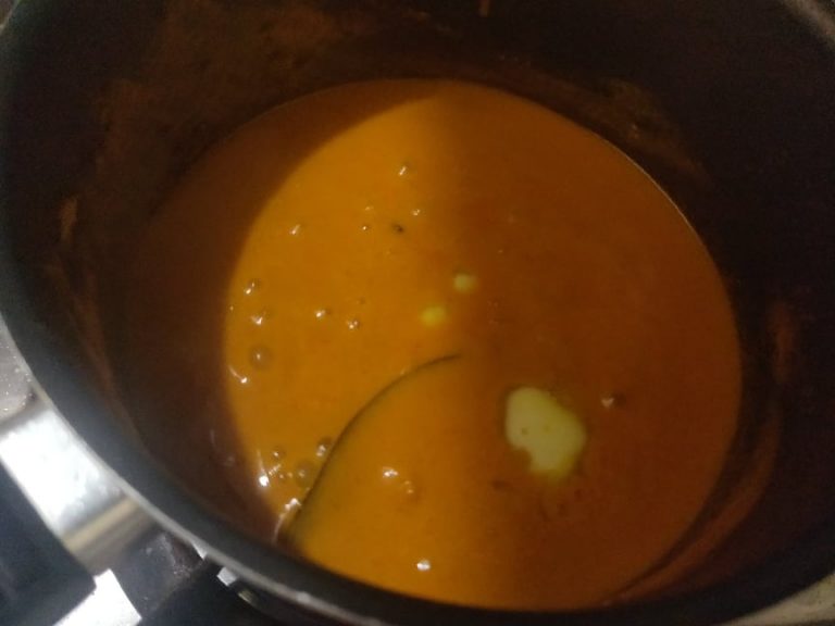 Aloo Makhani Recipe | Potato in Makhani Sauce - nams corner