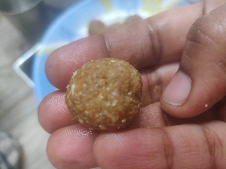 Thala Guli Recipe | Srilankan Sesame Balls/Rolls - Navirundu