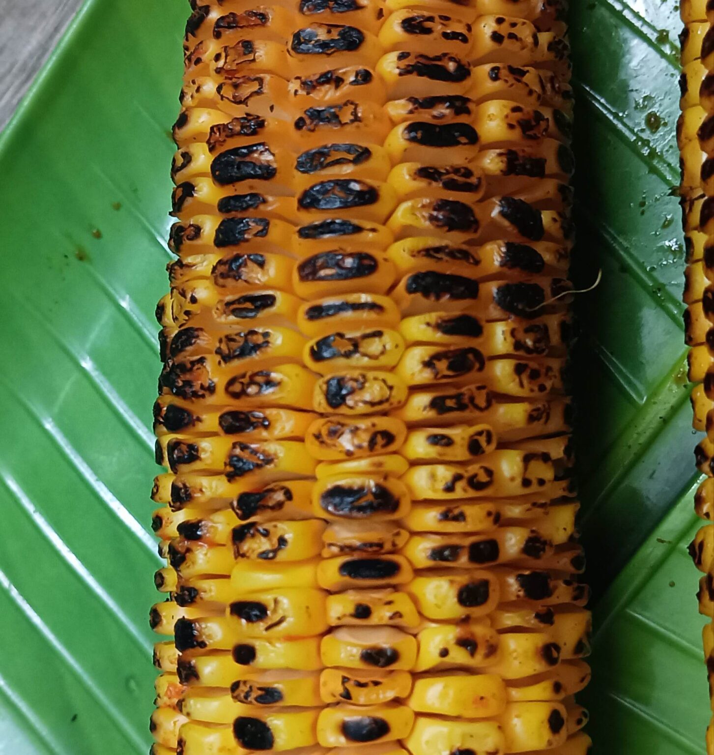 Roasted corn on the cob | Indian Street style roasted corn - Navirundu