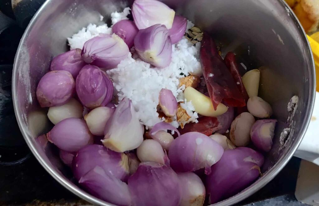 Vazhakkai Kola Urundai Recipe | Raw Banana Kofta - nams corner